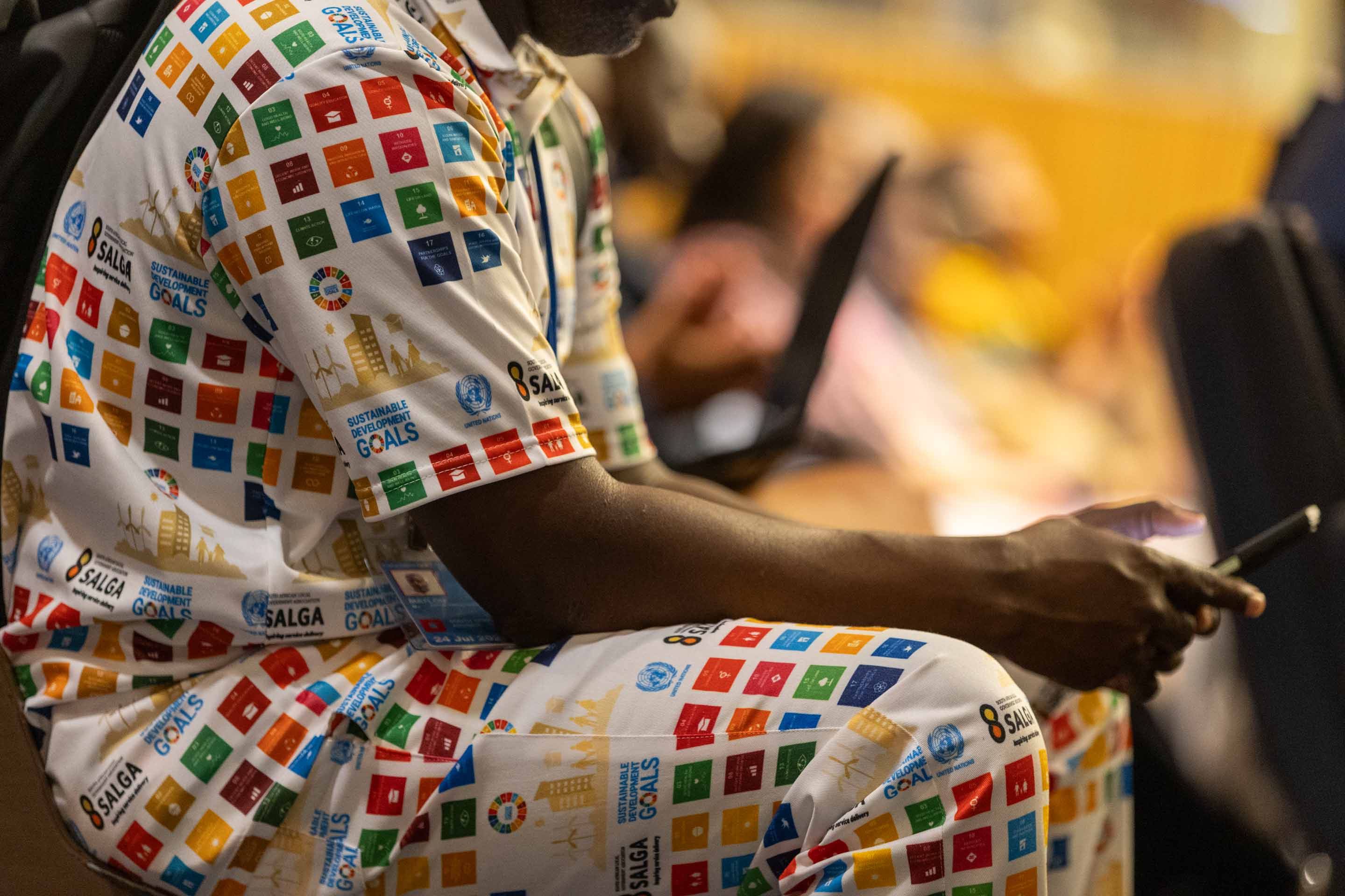 SDG outfit - HLPF25 - 17Jul25 - photo | IISD Earth Negotiations Bulletin
