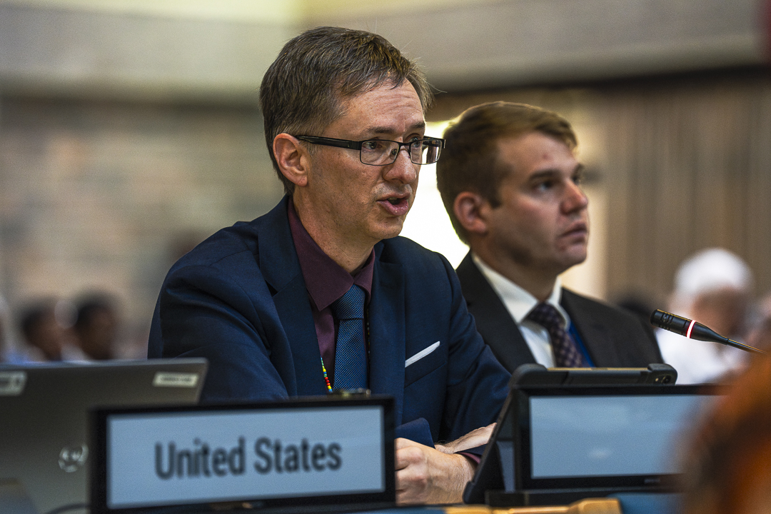 John Thompson_MOP37_03Nov_photo.jpg | IISD Earth Negotiations Bulletin