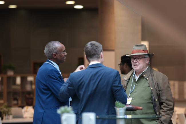 Benito Müller, Oxford Climate Policy, speaks with delegates - UNFCCC ...