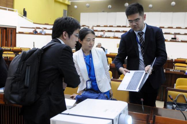 Hiroaki Ishihara, Japan, with Wenting Zhao and Xi Mu Shi, China - ISA ...